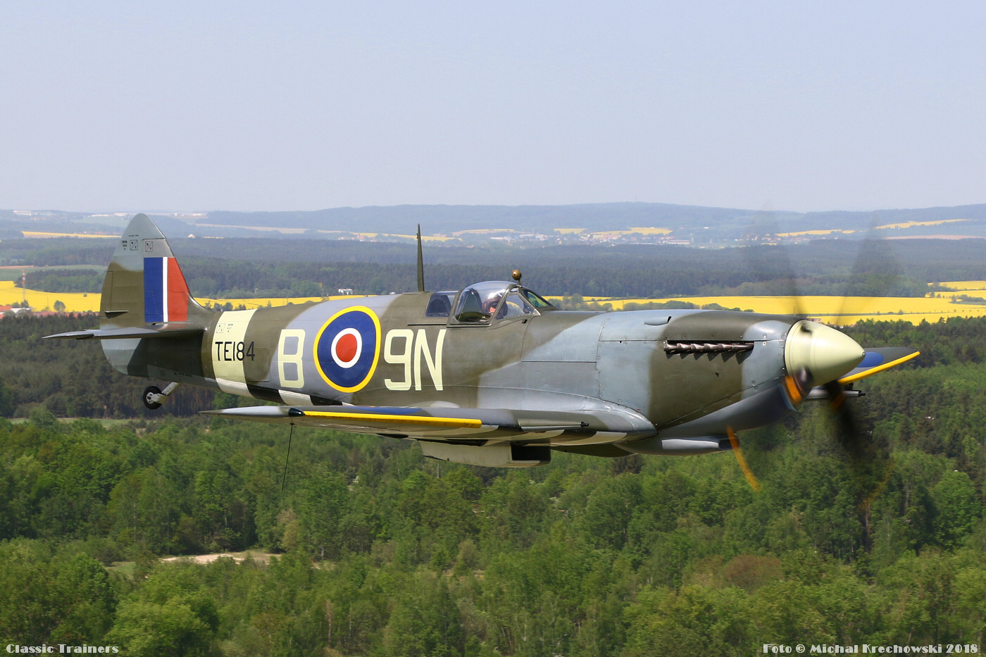 Spitfire Mk.XVIE | Classic Trainers